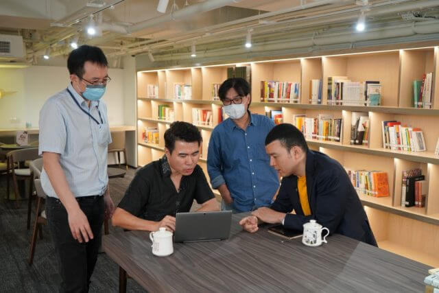 Seven Malaysian Chinese Writers Took Part In The Reading Feast, “The ...